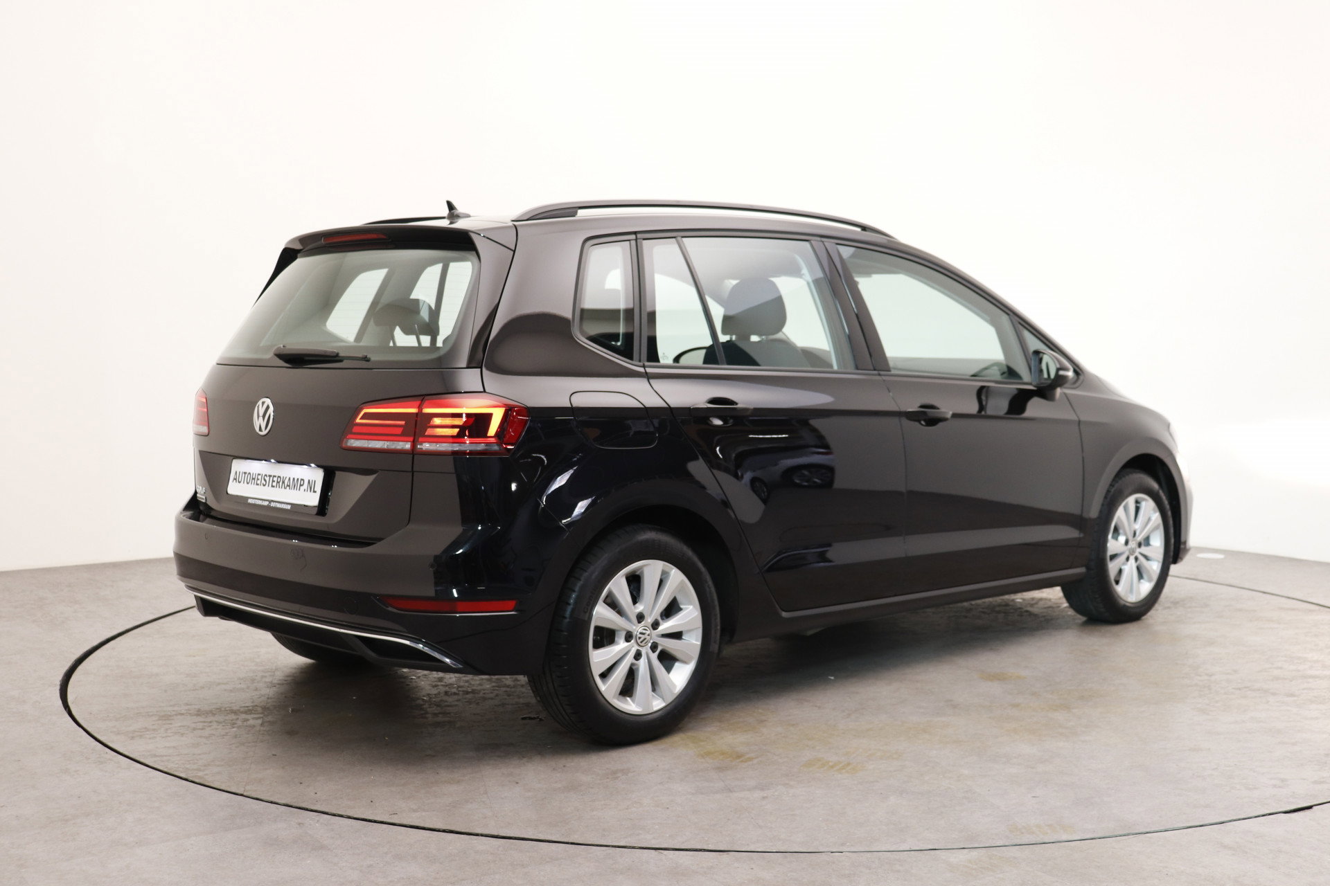 Volkswagen Golf Sportsvan 1.0 TSI 115PK Comfortline – Autobedrijf ...