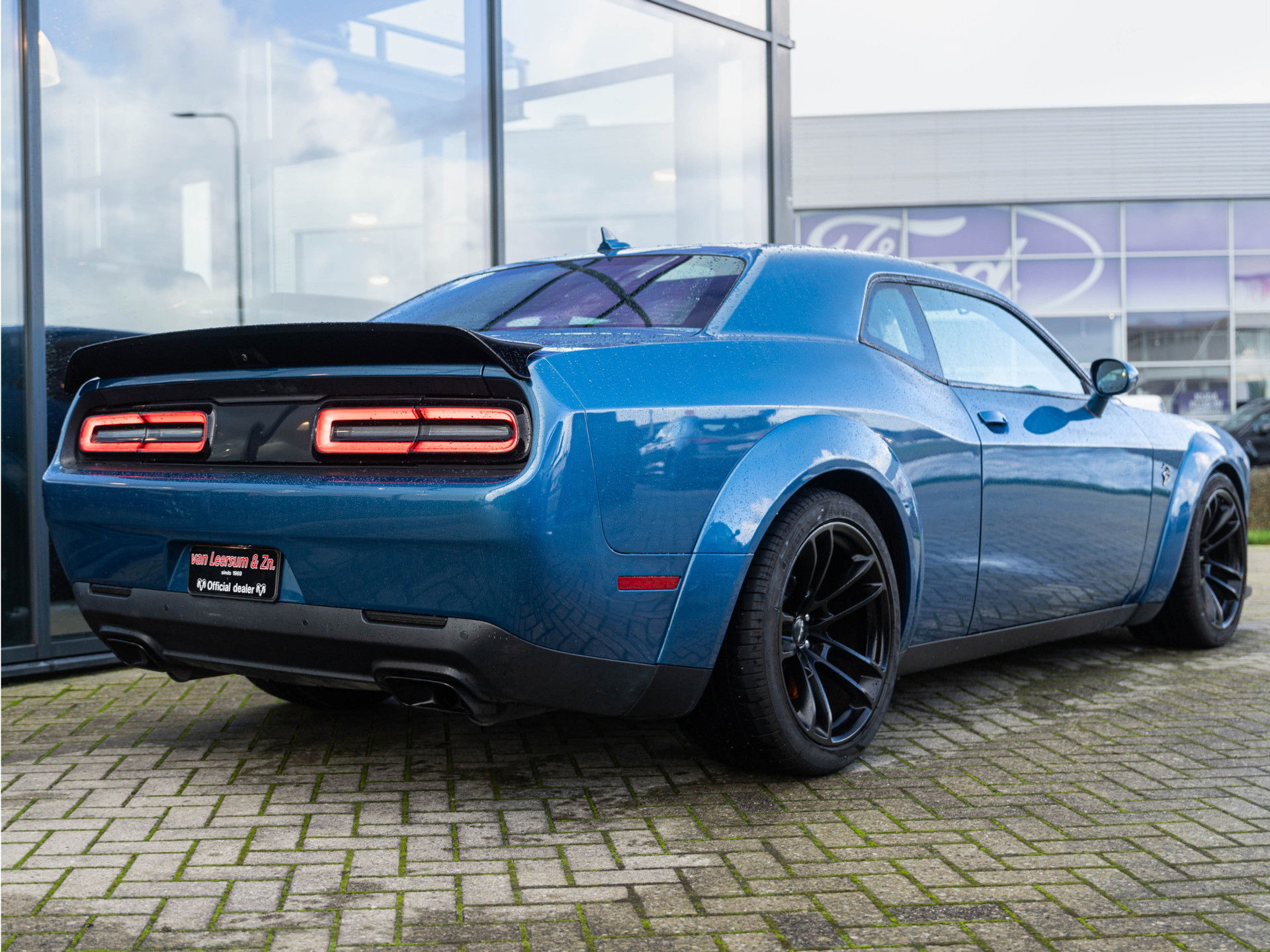 Dodge Challenger SRT HELLCAT Widebody 727PK – van Leersum & Zn. Pick ups