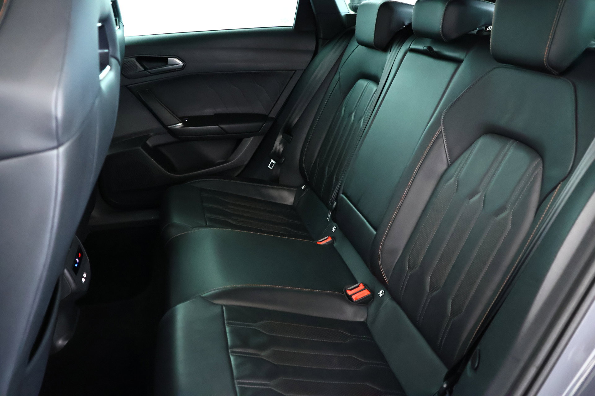 CUPRA Leon Sportstourer 2.0 TSI Copper Edition 245pk - Auto Reuvers