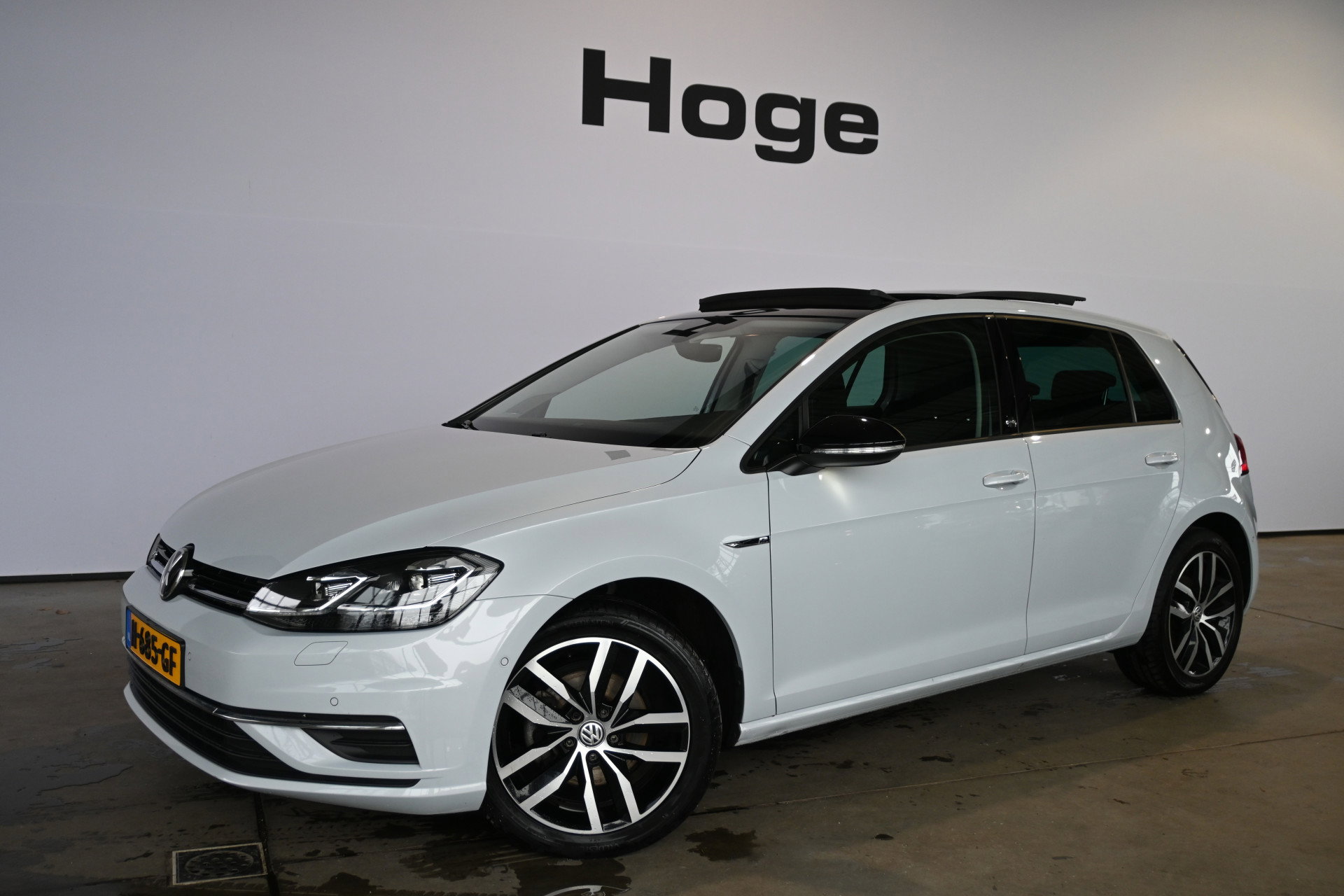 Volkswagen Golf 1.5 TSI R-Line Automaat Apple CarPlay Navigatie ...