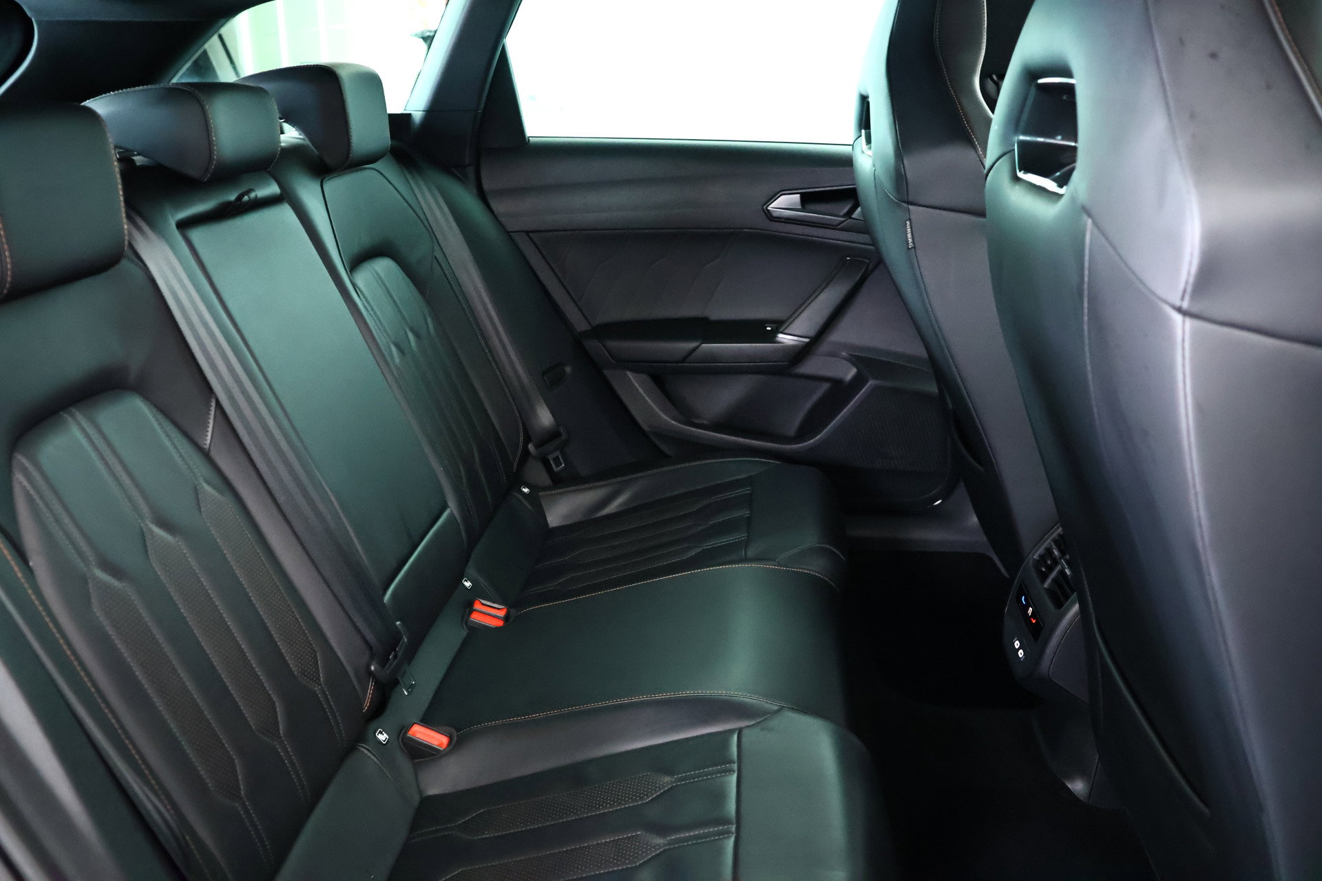 CUPRA Leon Sportstourer 2.0 TSI Copper Edition 245pk - Auto Reuvers