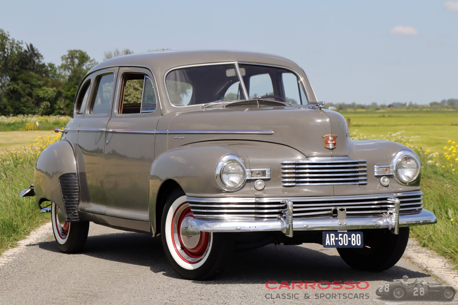 Nash 600 4-door Trunk Sedan – Carrosso