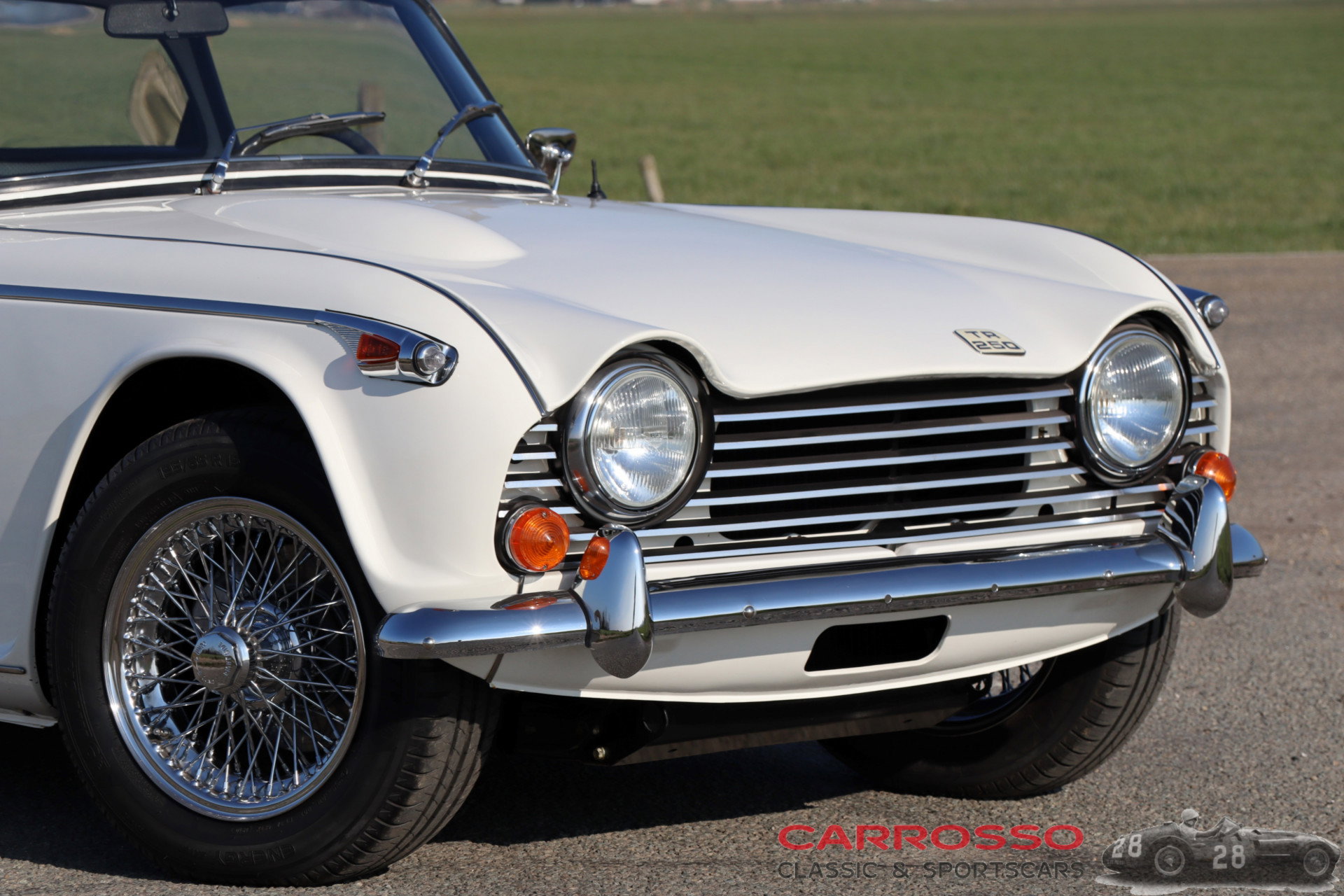 Triumph TR250 Surrey-Top – Carrosso